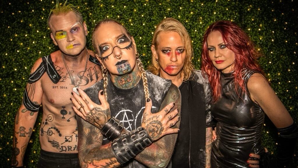 Coal Chamber Tour Derailed By Singer Dez Fafara's Health Scare - XS ROCK